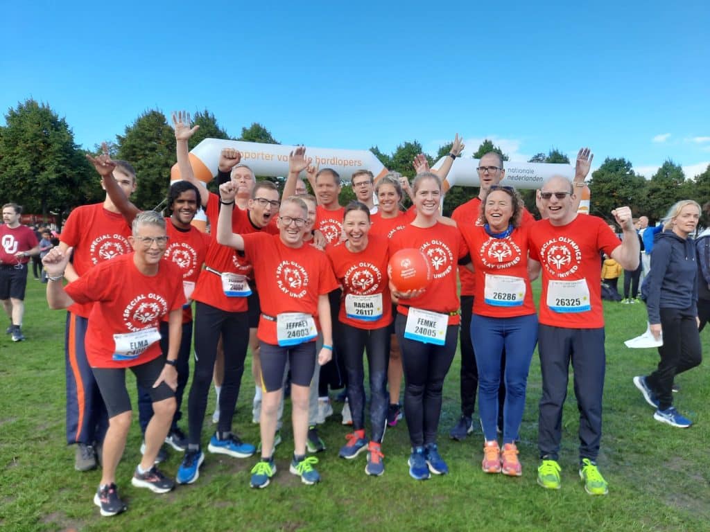 Play Unified tijdens de NN CPC Loop in Den Haag - Special Olympics